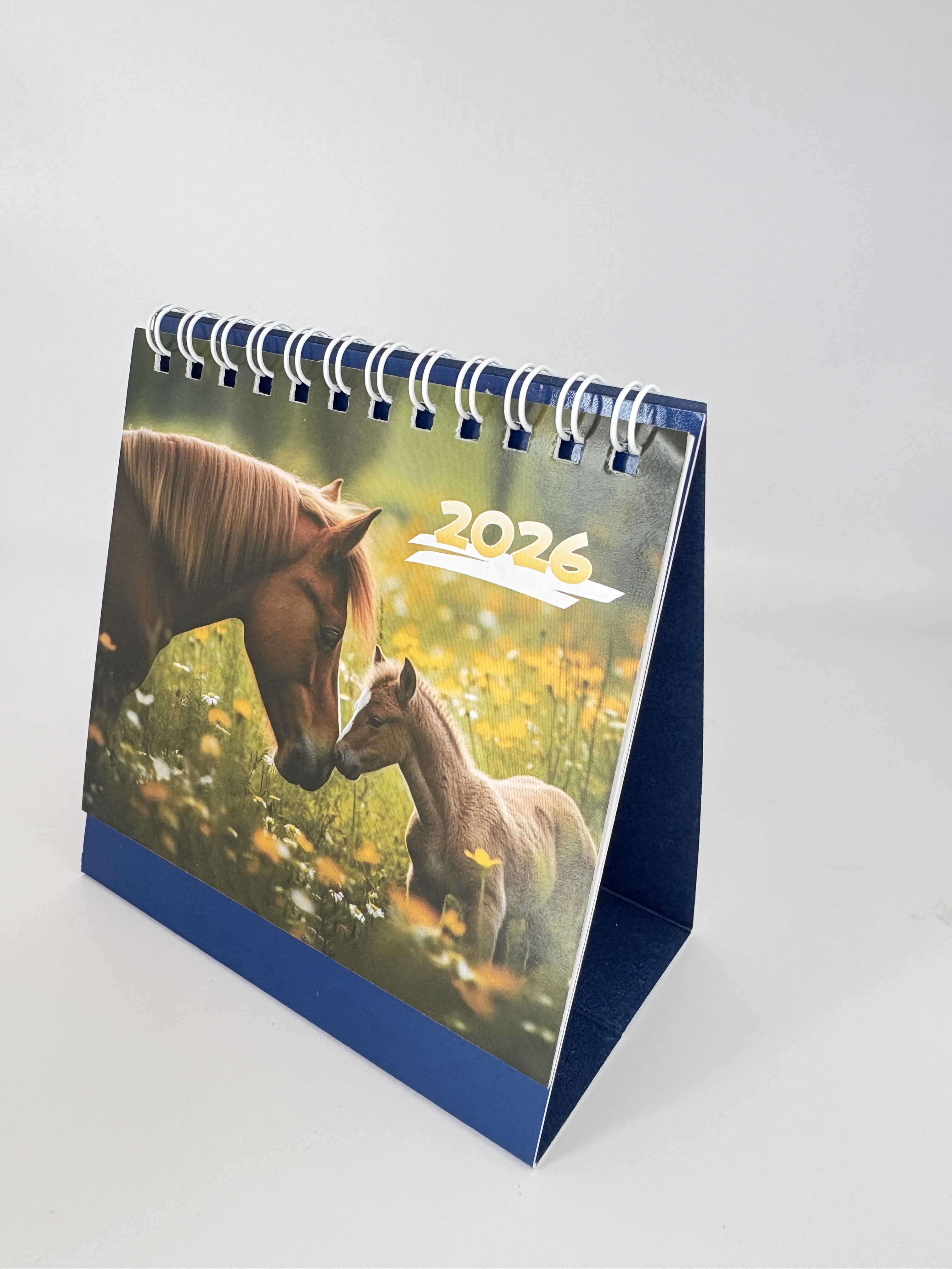 Calendar de masa MAMA CU MINZUL 2026, 11x11x6 cm - Cumpără în Chișinău ...